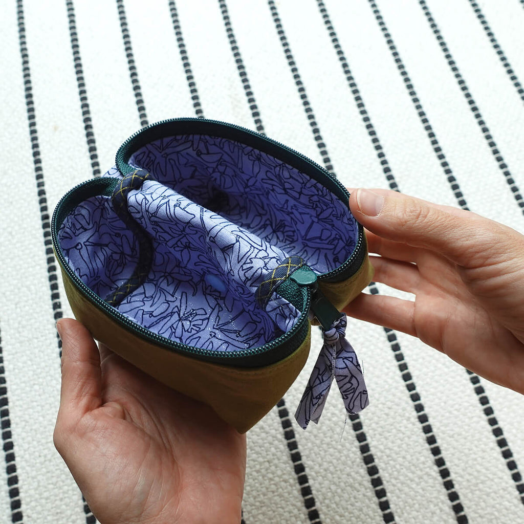 Split Pouch Pattern and Workshop – Carolyn Friedlander